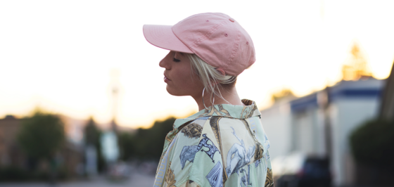 Reva DeVito releases visual for “Deeper” [Premiere] – EARMILK