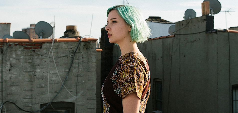 Sulene releases emotional and synth-laden EP ‘Strange’ [Premiere] – EARMILK