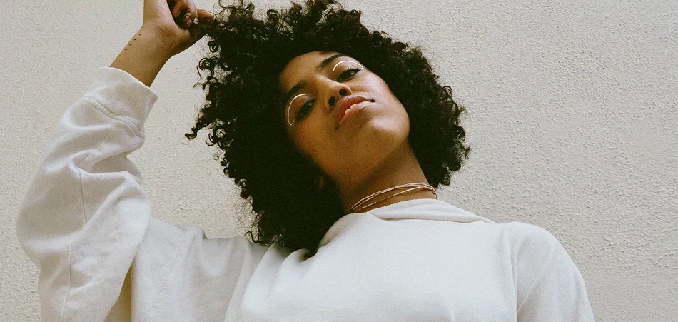 Amber-Simone releases MV for debut single “Taught Me Better” – EARMILK