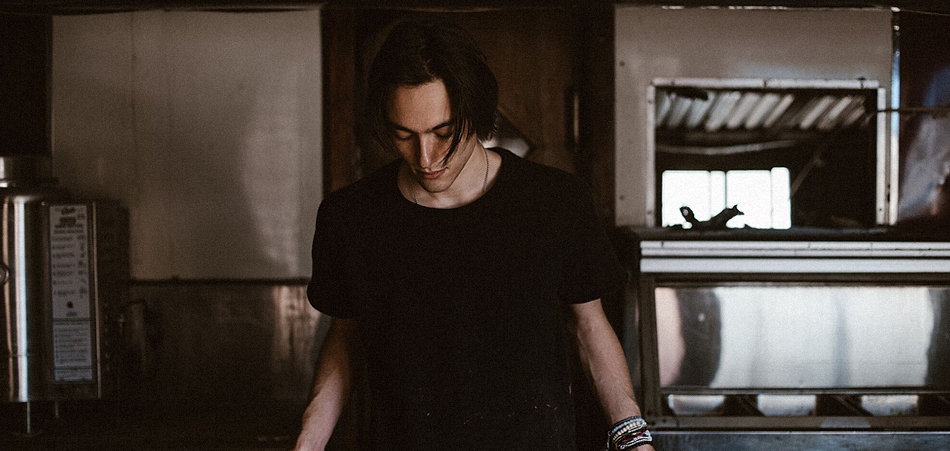 Ben Zaidi wanders through his past on “London.” – EARMILK