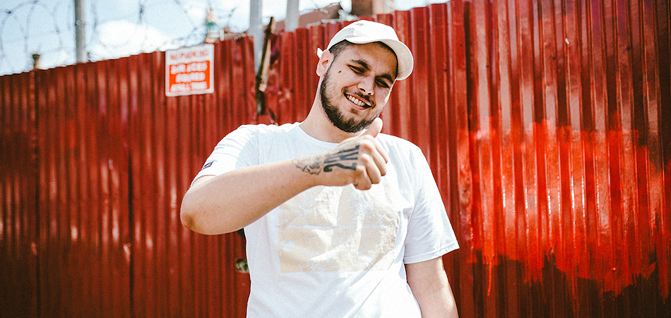 Jaykae channels his inner Peaky Blinders, in video for “Moscow” – EARMILK