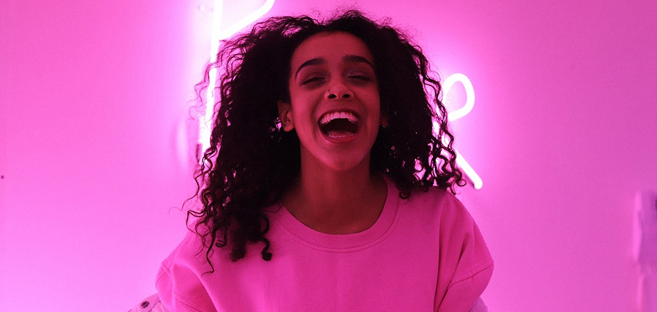 Ruby Francis gives us the “Rush” we need in soulful R&B track – EARMILK