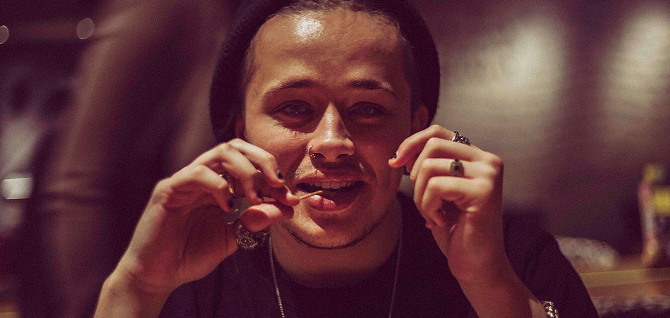 Former X-Factor star Luke Friend returns with new single “Liar” – EARMILK