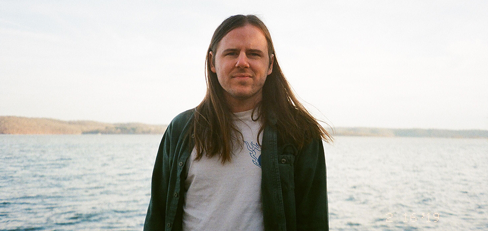 Steve Marino’s new single “Dehilya” is a prelude to a debut album – EARMILK