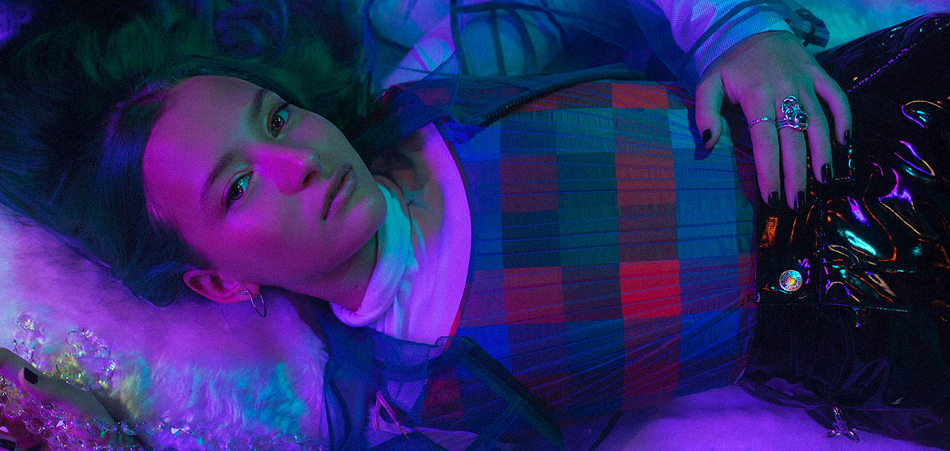 Au/Ra spills her “Medicine” in new lyric video [Premiere] – EARMILK