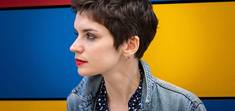 Gabi Garbutt & The Illuminations share brassy new track “The Fool ...