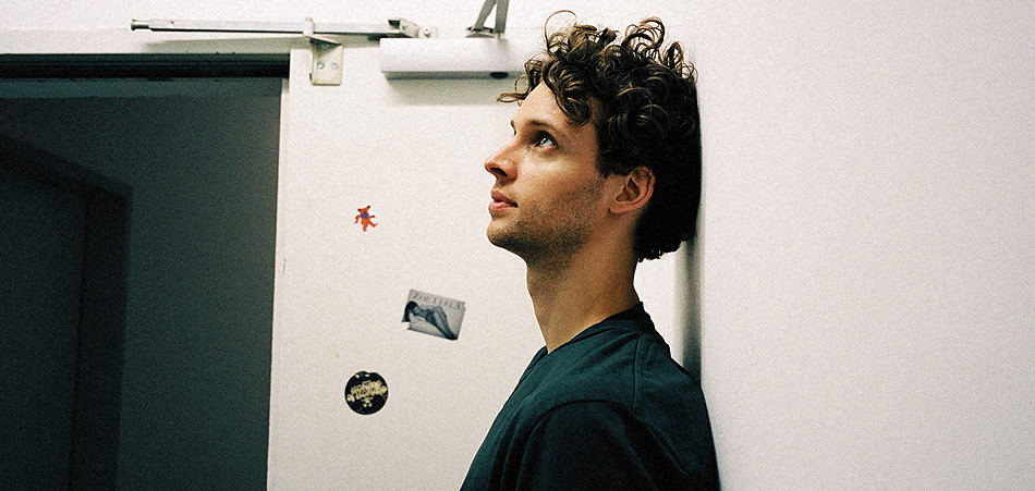 Ben Esser returns to the spotlight with “Stripes” – EARMILK