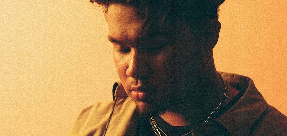 Teö is an 18-year-old R&B act making his debut with an ethereal, yet ...