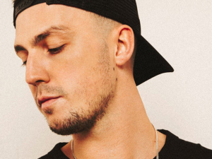 And Who releases groovy tech-house track "Perfect" - EARMILK