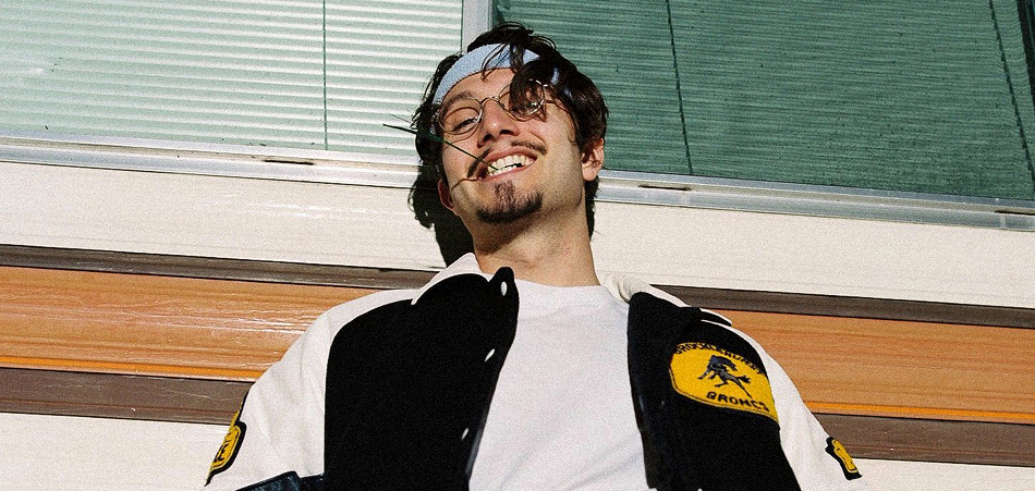 bbno$ gets vulnerable on “help herself” with Diamond Pistols – EARMILK