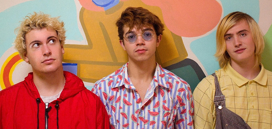 Phoneboy unleash their energetic offering “Nevermind” – EARMILK