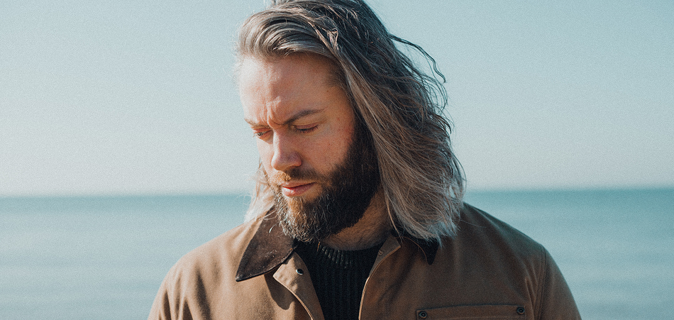 Tom Ashbrook delivers versatile, cinematic EP ko:da – EARMILK