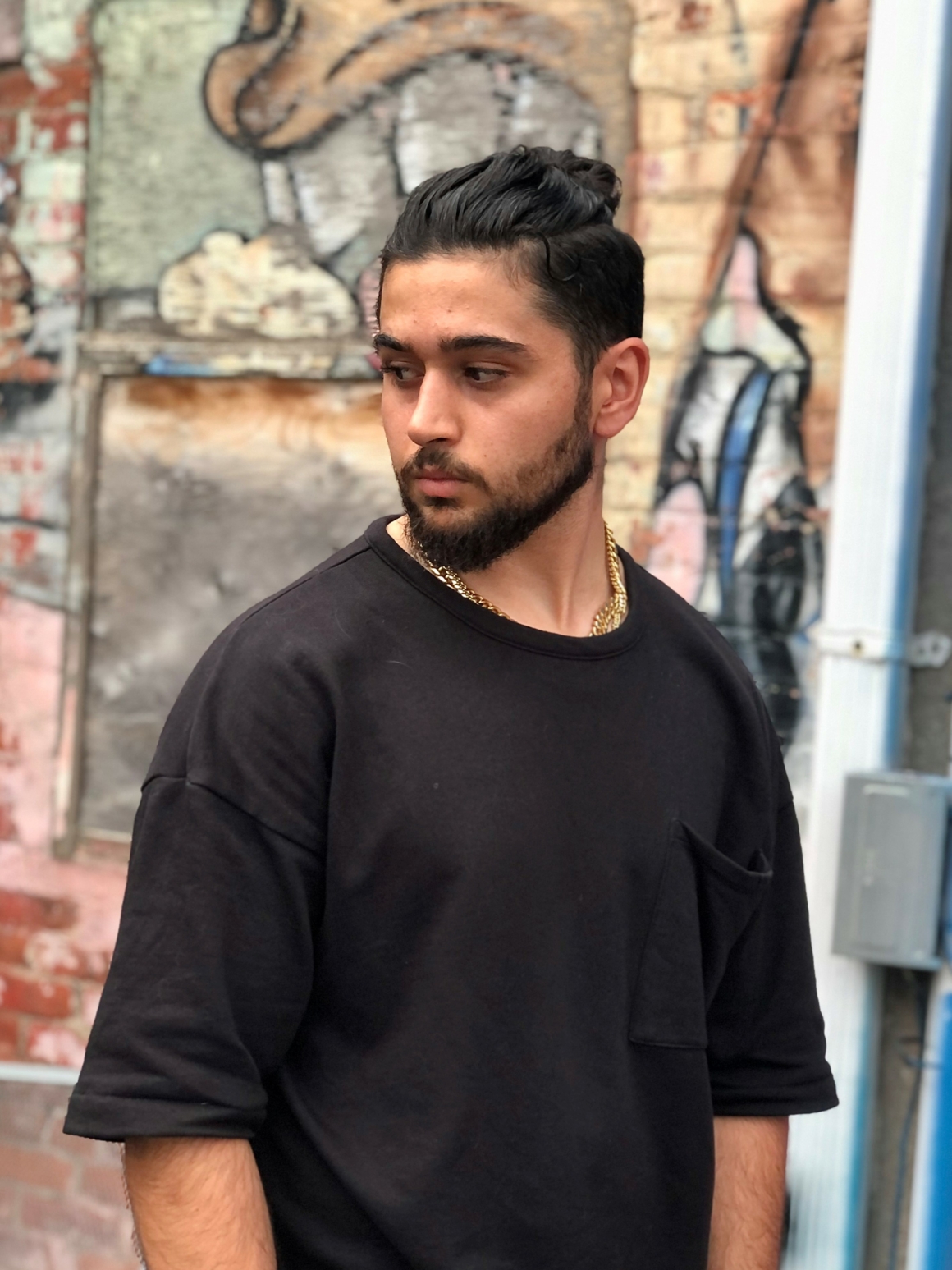 Don Amirio explores a tensed relationship on melancholic single “Hooked ...