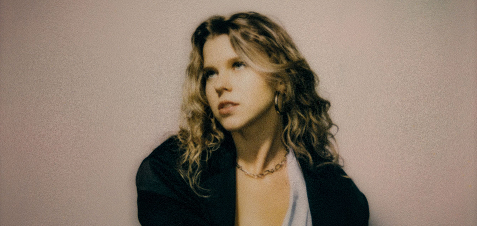 Andrea returns with sonic sass in her latest offering “Mario” – EARMILK