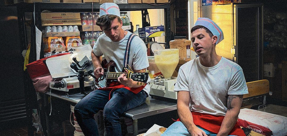 Matty Beats stands up for his style on “Enemigos” – EARMILK