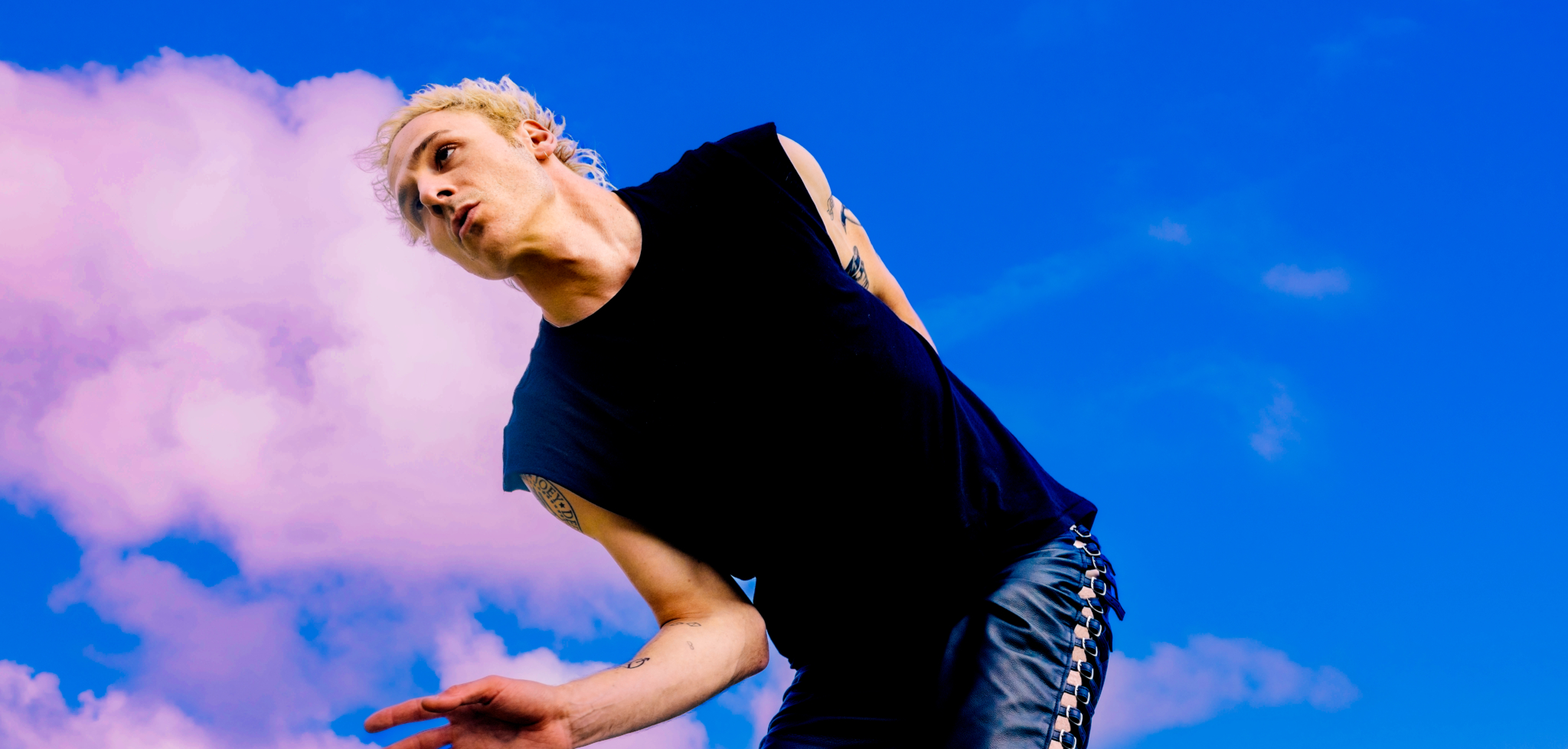 Sam Himself shines new light on his new album ‘Never Let Me Go’ – EARMILK