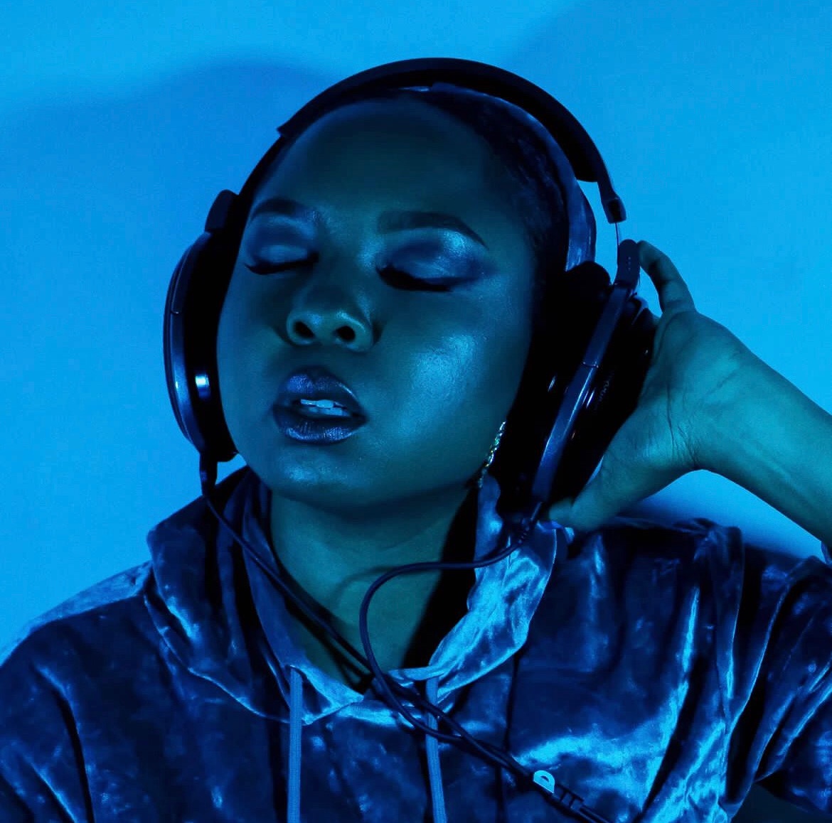 Miu Haiti shares infectious release, “Is This Love?” [Video] – EARMILK