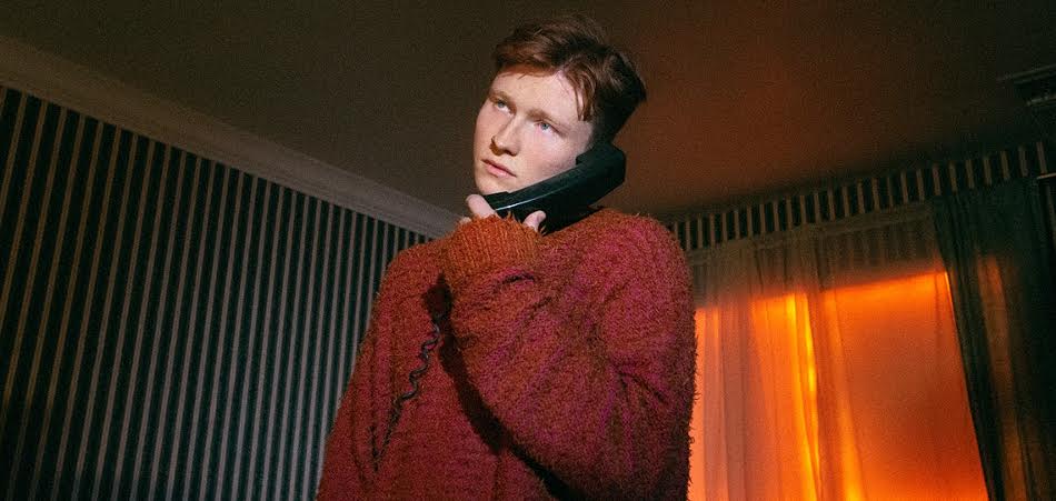 viisi and Chelsea Collins collaborate on bittersweet ethereal anthem “chasing ghosts” – EARMILK