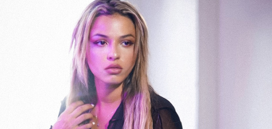 Amanda Holley shares “Fav Flavor” [Video] – EARMILK