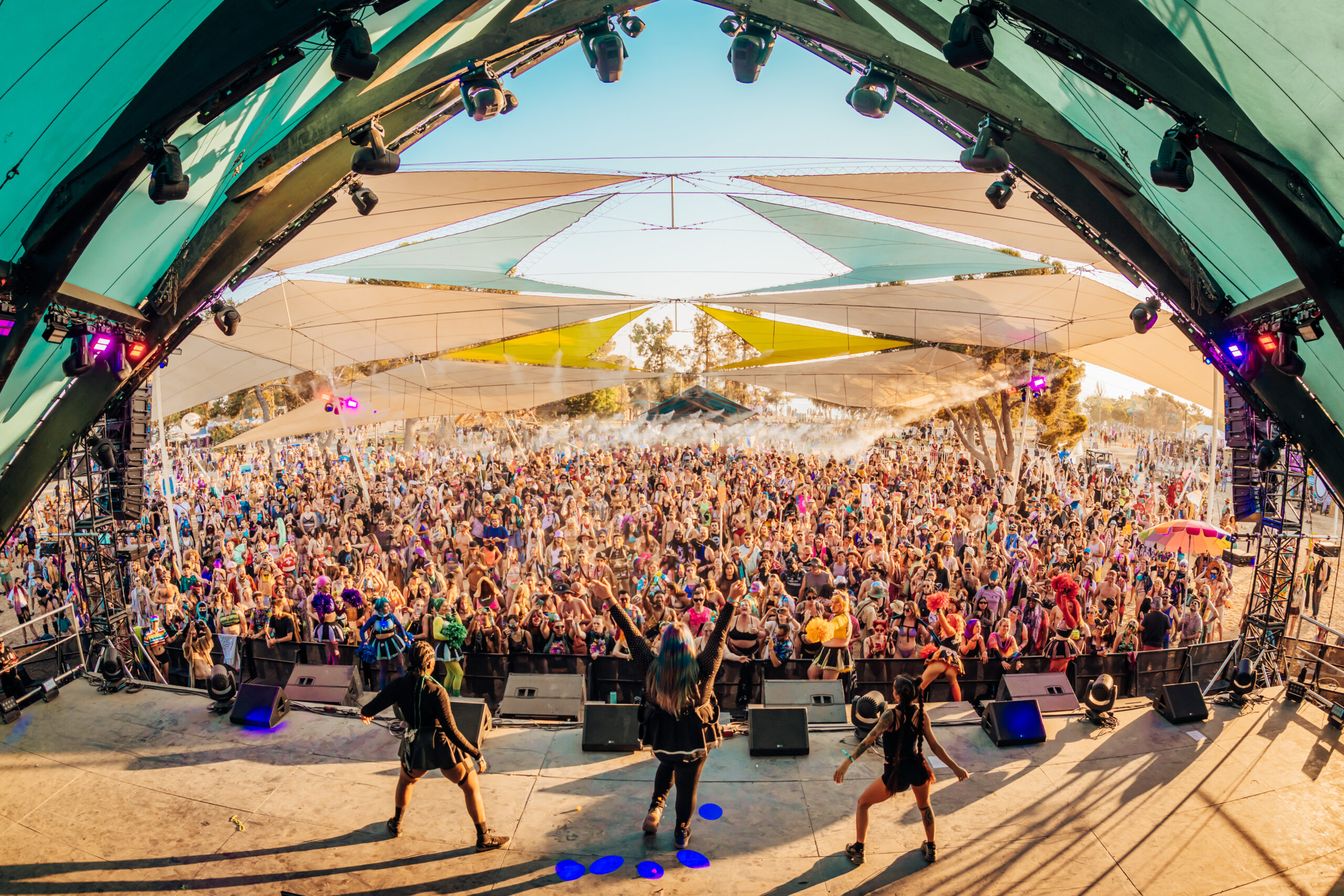 DoLab delivered a dynamic 20th anniversary edition of Lightning In A ...