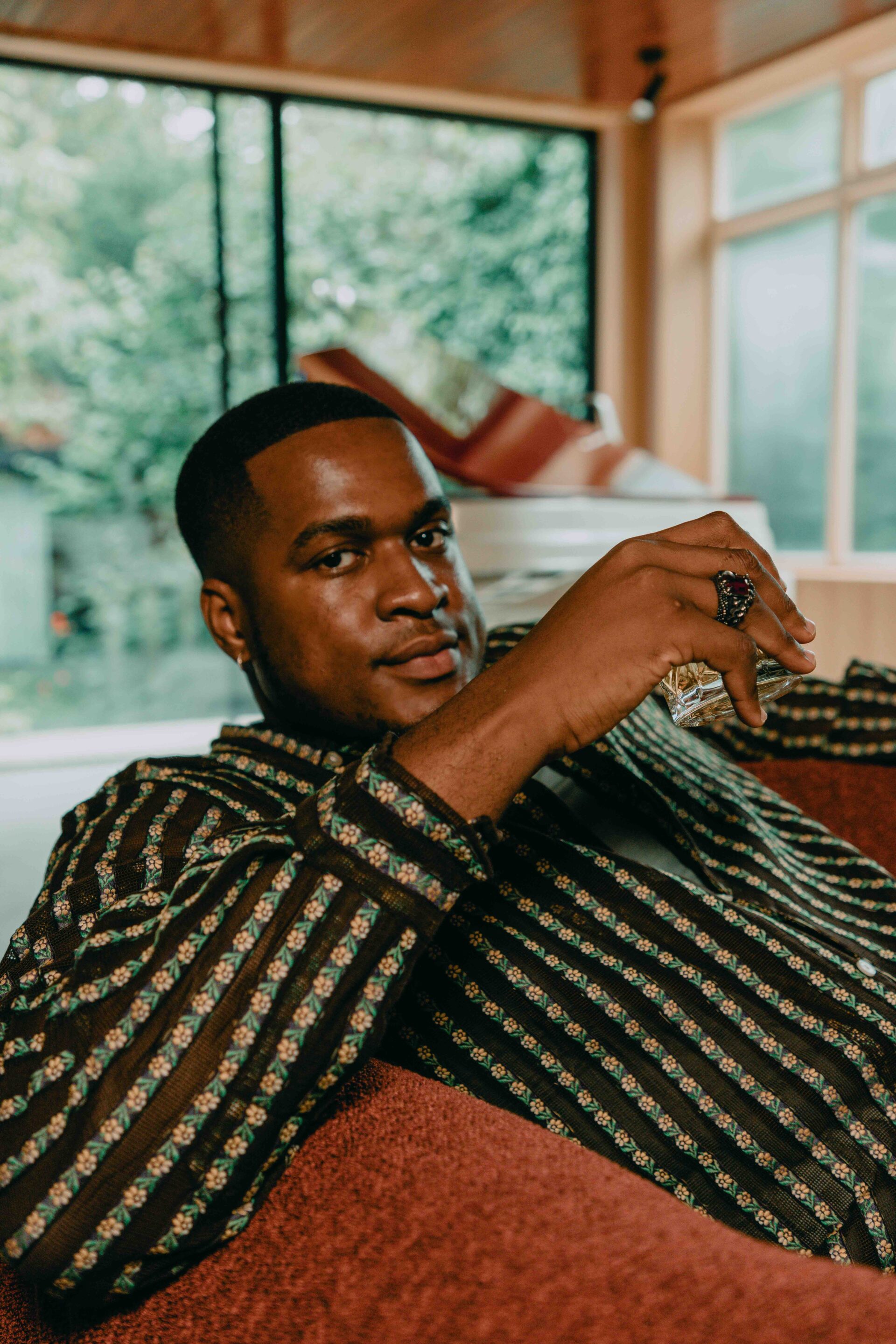 Gabzy pours his heart out in new single “Hear Me Out” – EARMILK