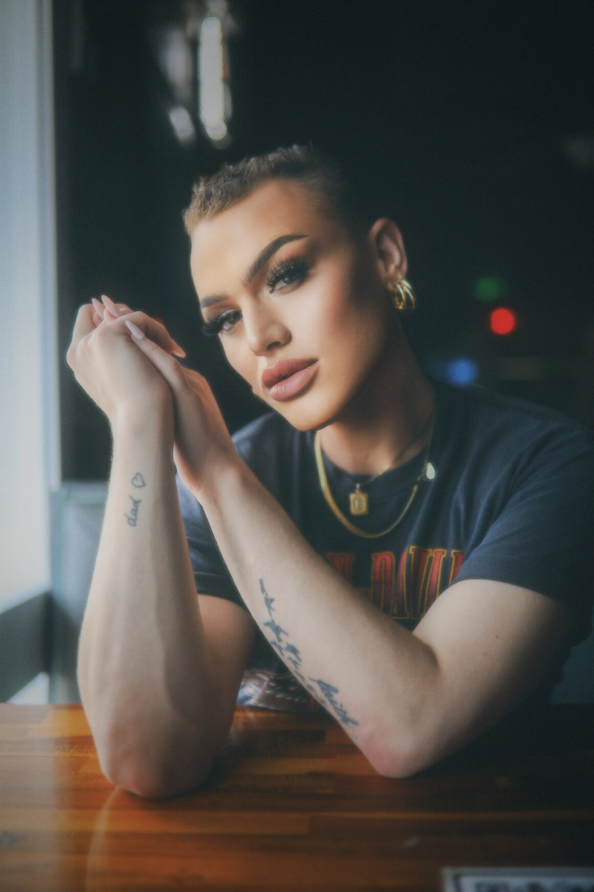 Brady Riley delivers tongue-in-cheek yet mysterious track “Pour ...