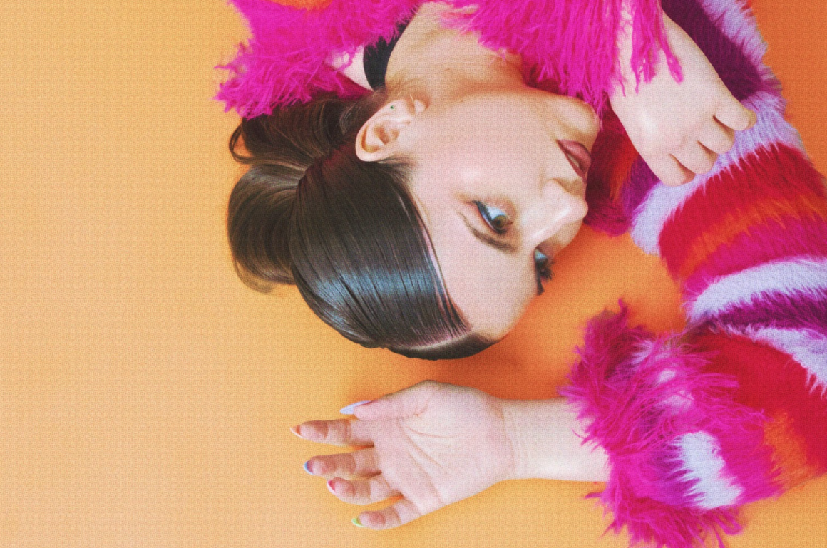 bexx finds the comedy in her romantic misadventures in new EP, ‘SUCKER ...