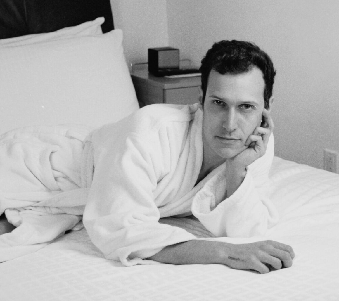 Dean the Dream paints sonic shadows with the new single ‘Black ...