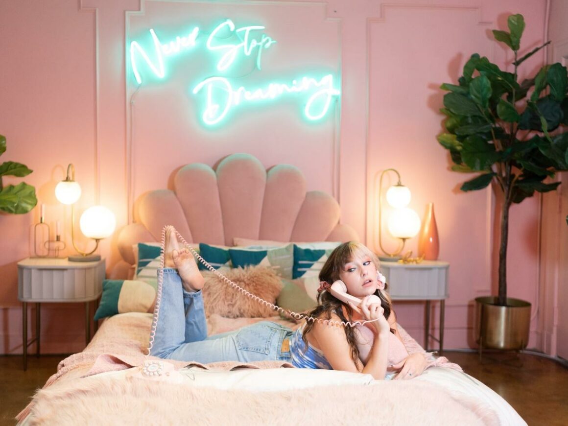 Sophie Said delivers her futuristic sci-fi anthem ‘2099’ – EARMILK