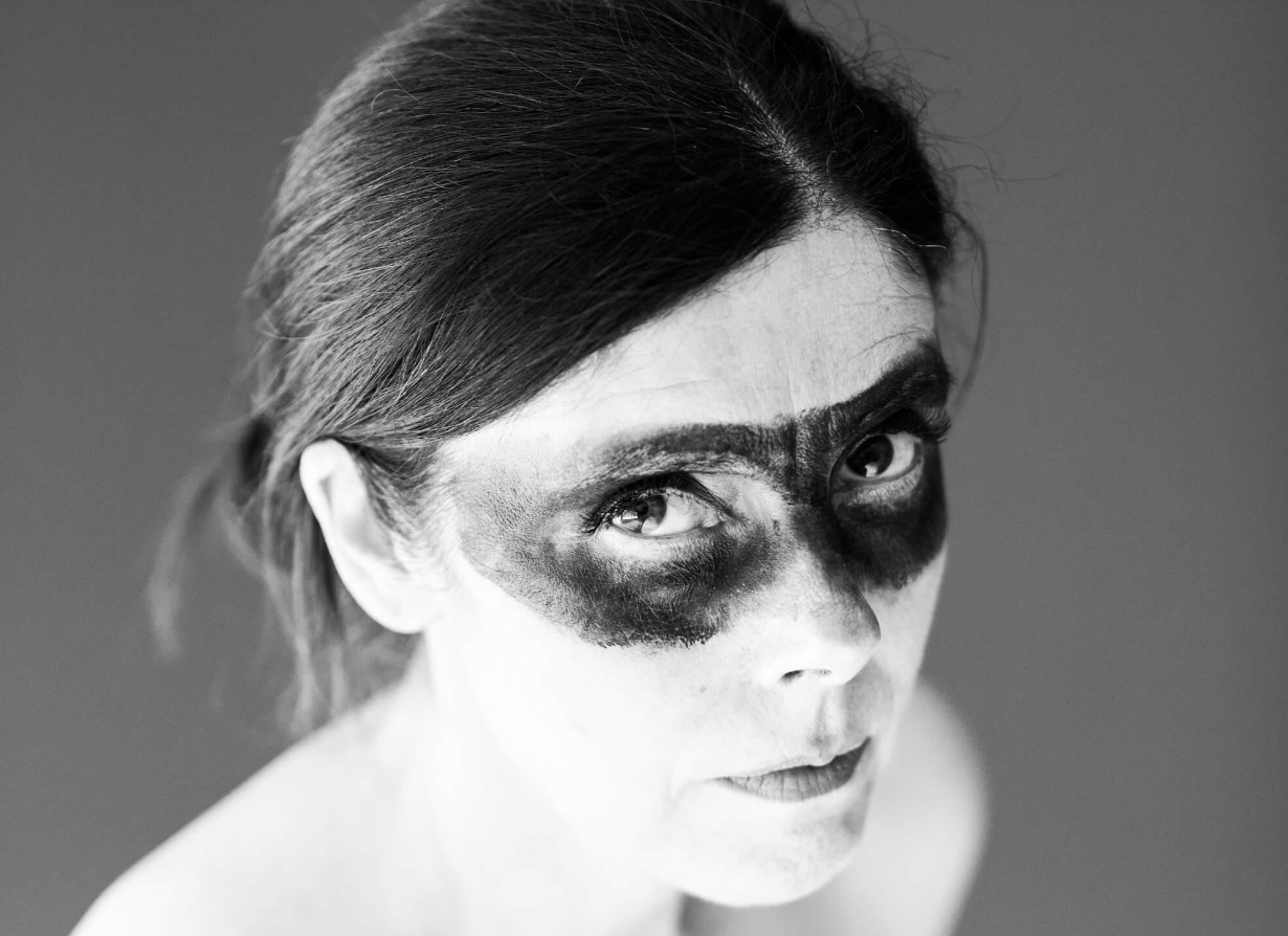 Maria Wilman plunges into the unknown in debut album ‘Dark Horse’ – EARMILK