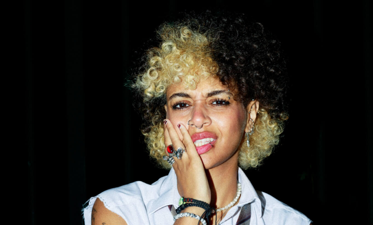 Nxdia feels stuck ‘in the flesh’ in their introspective new EP – EARMILK