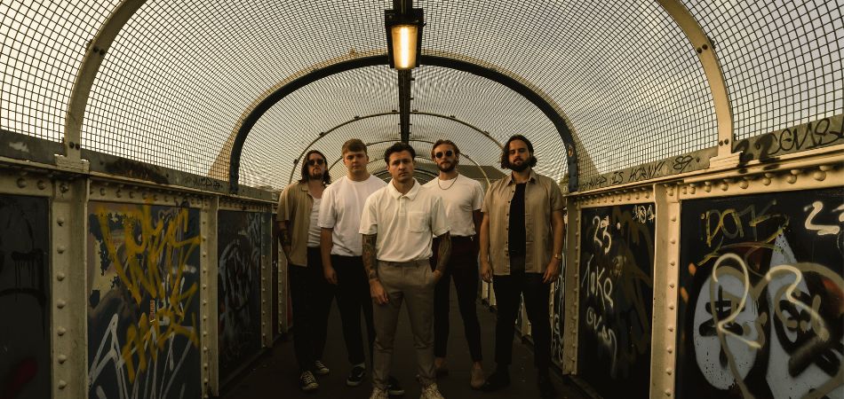 Crystal Tides return with the revelatory “Detonate” – EARMILK