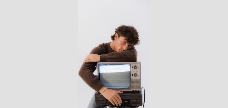 Kevian Kraemer cannot “Restart” his new music video – EARMILK