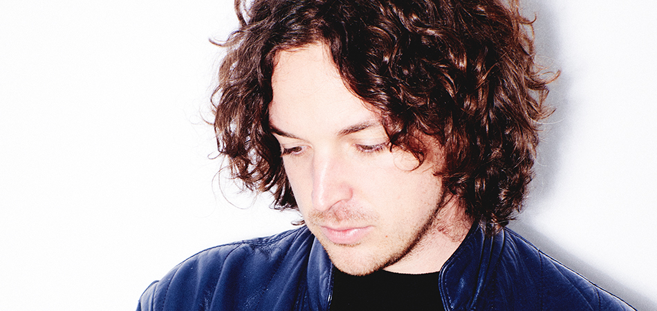 Albert Newton announces a new album and shares visual for “16 ...