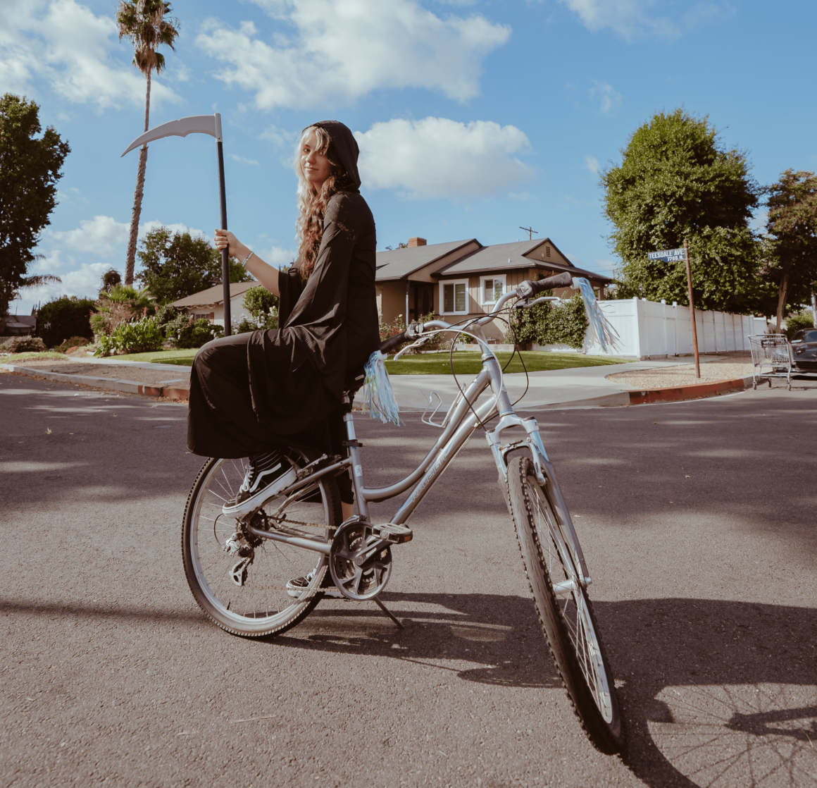 Aimee Vant finds her true self in new single “Life or Death” – EARMILK