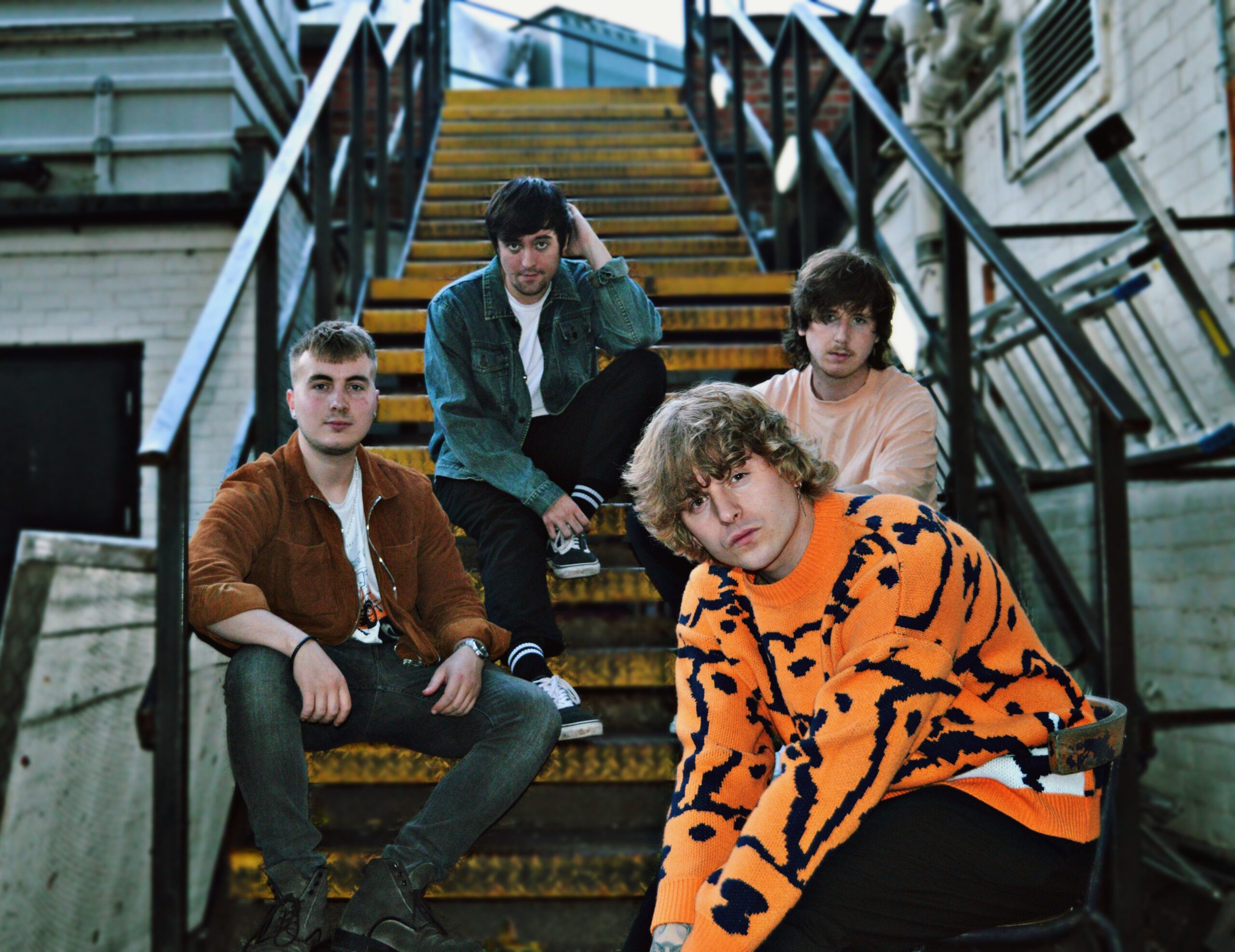 The Mezz dive into being yourself on heartfelt number “Bridges” – EARMILK