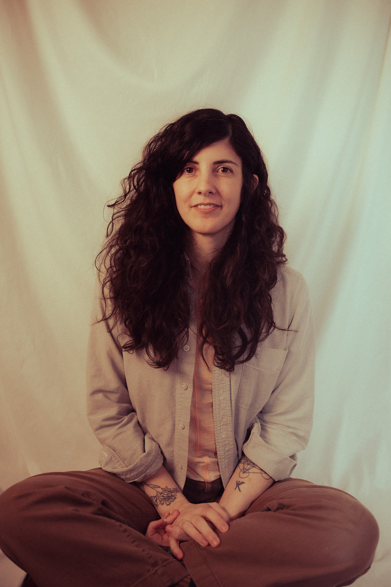 Christina Ward showcases her vocal range on beat-driven “Trophy” – EARMILK