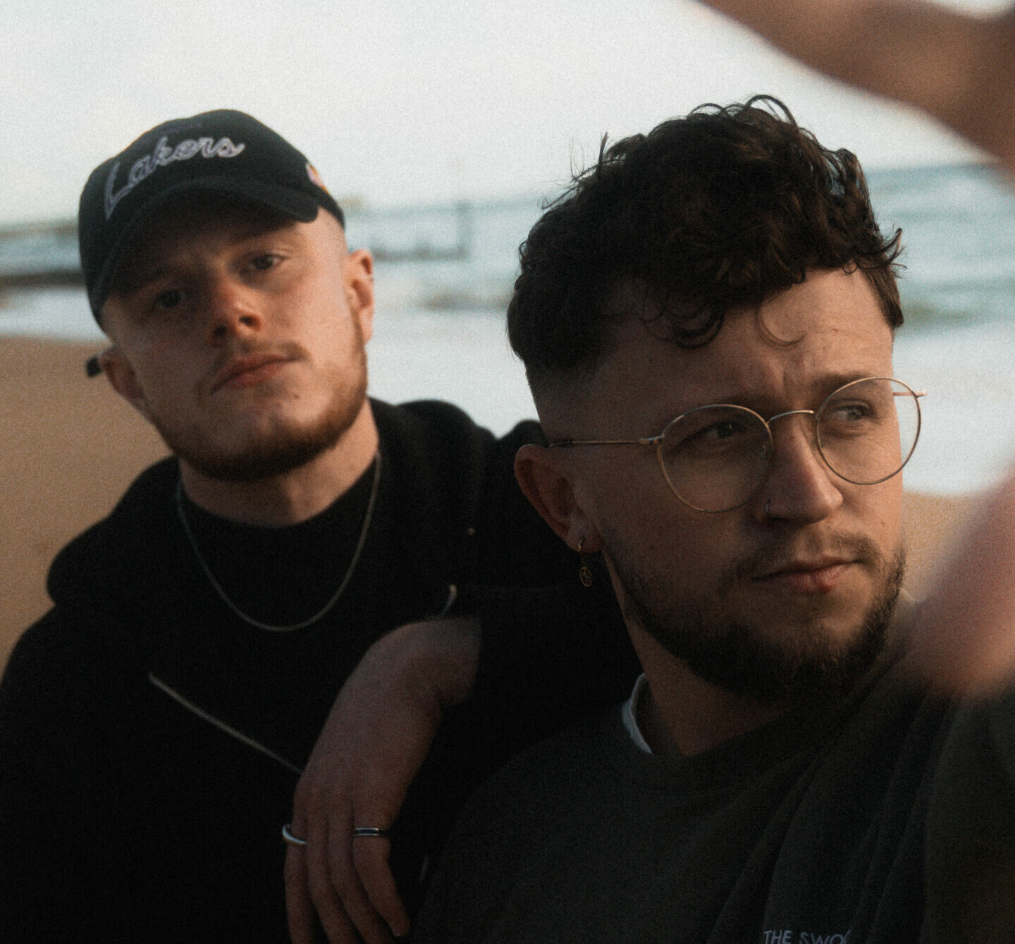 BLVCK VIØLET shares an emotional pop song, “lonely in love” – EARMILK