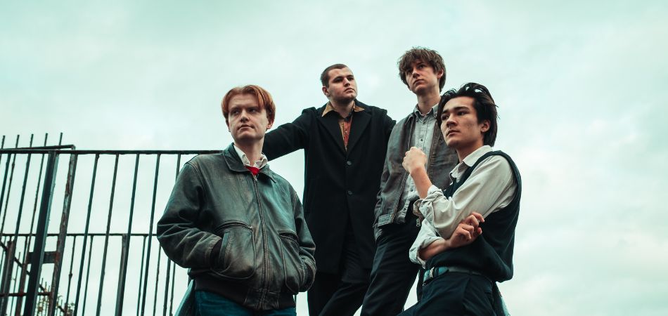 Paris Blue make waves with “Honestly” – EARMILK