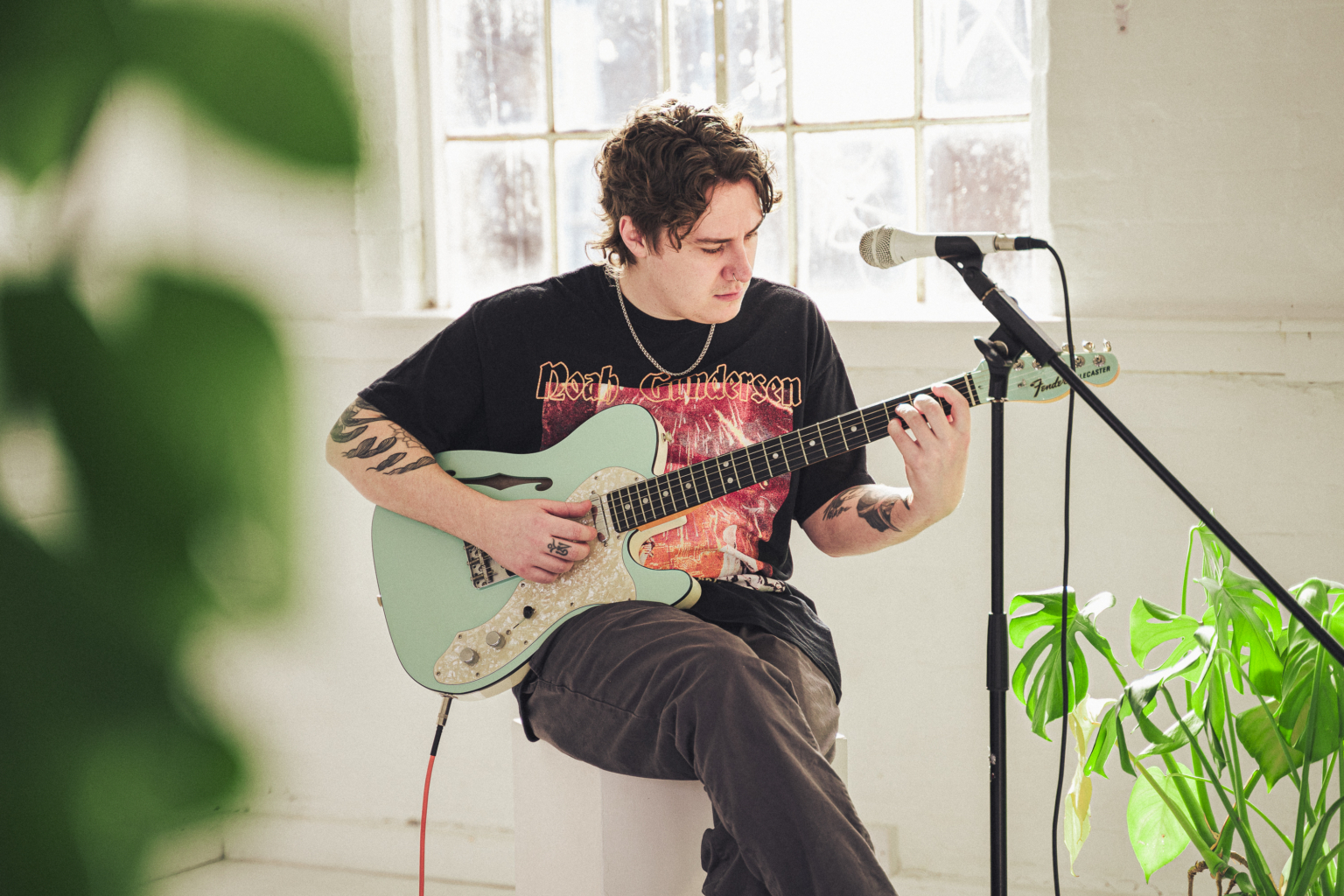 Joey Collins releases a new single, “This Untold War” – EARMILK