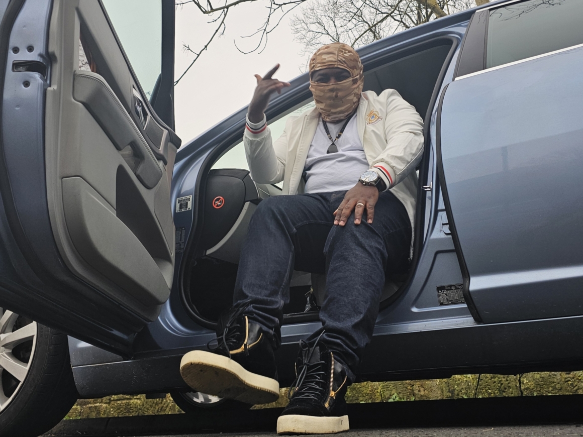 Joey Bada$$ -1999 [Mixtape] - EARMILK