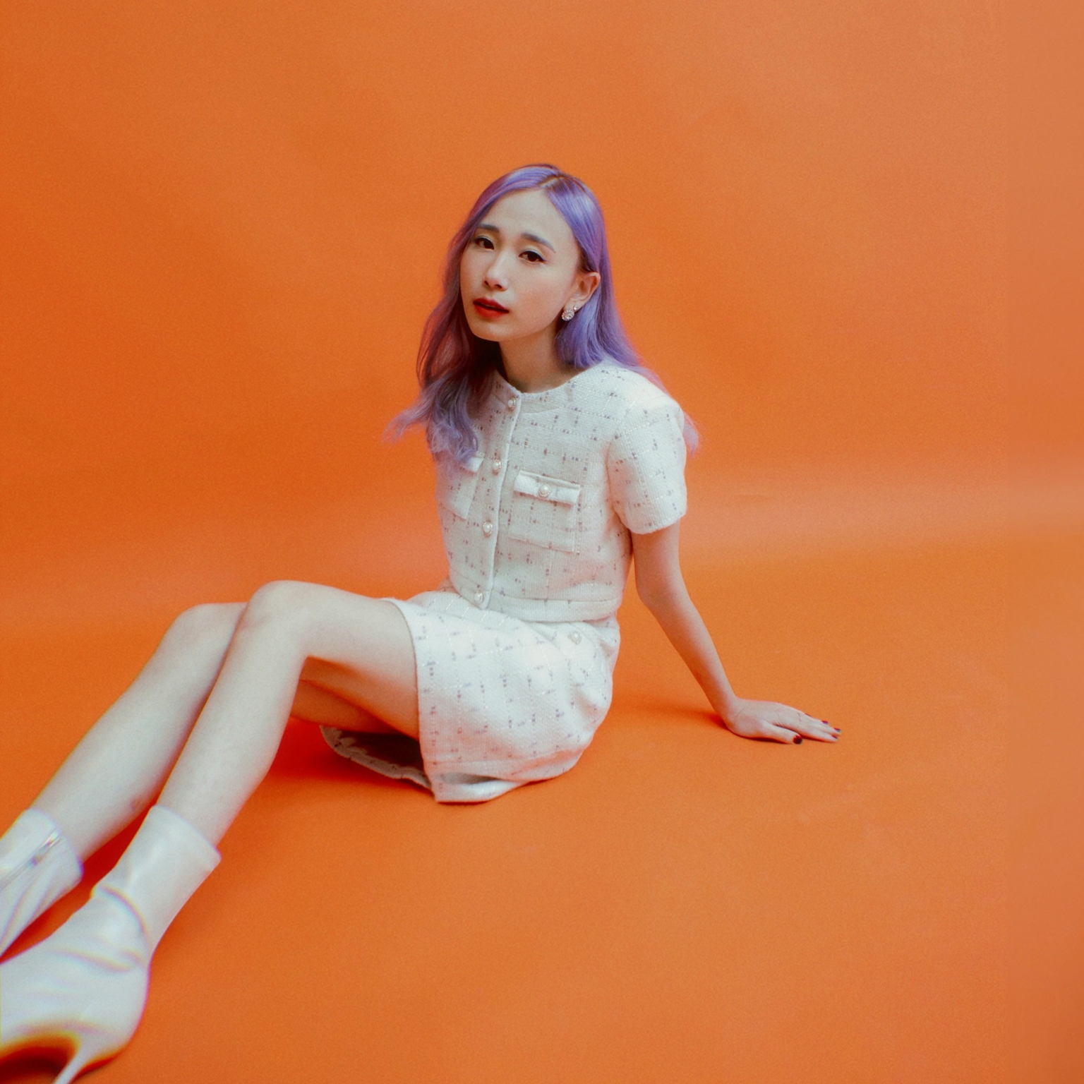 Cindy Zhang seeks something “Familiar” – EARMILK