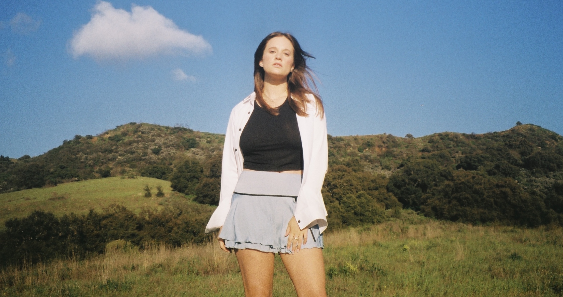 Liv Miraldi’s “Teeth” is an important song about mental health – EARMILK
