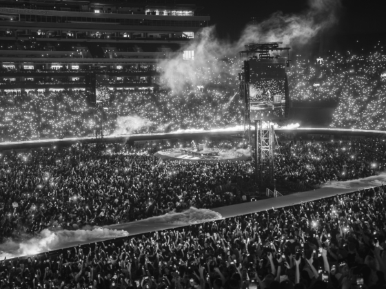 Fred Again.. delivers a stunning sold-out stadium debut in LA at the ...