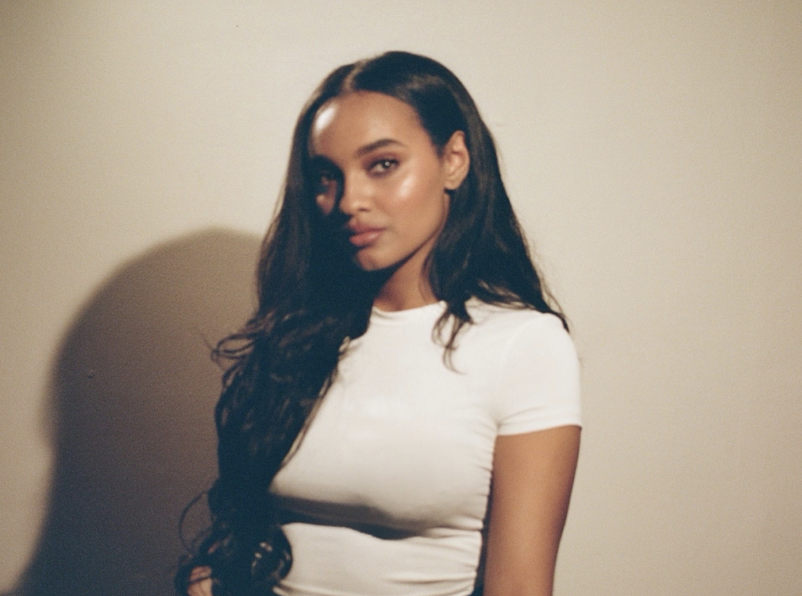 Liza exudes confidence on intricate and ambitious ‘The Alternate Ending ...