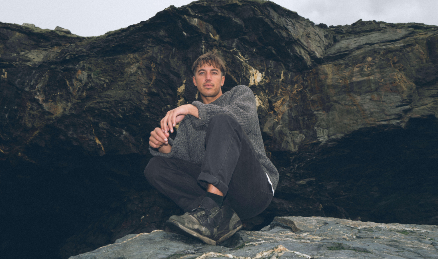 Nathan Ball captures the ups and downs of life in “Stateline” – EARMILK