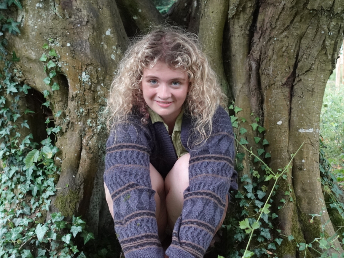 Nikki Hayes shares self-love anthem “Above Trees” – EARMILK