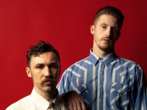 Riley Roth shares a heartfelt single, “Give Me Away” – EARMILK