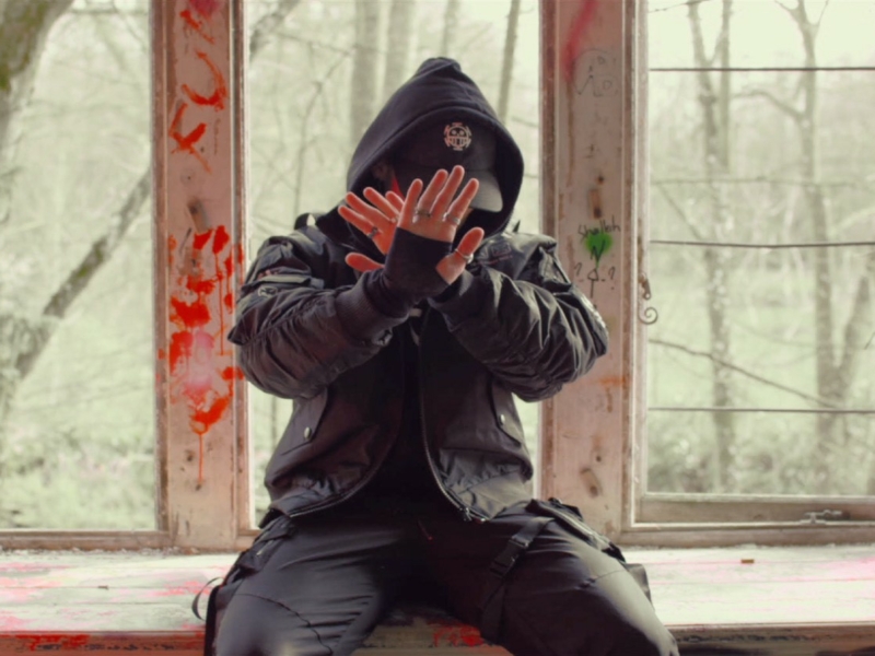 Nate Vickers makes a thunderous debut with new album, ‘A Little Too ...