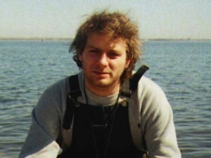 Eriel Indigo releases new rainbow flavored track “Rebels” – EARMILK